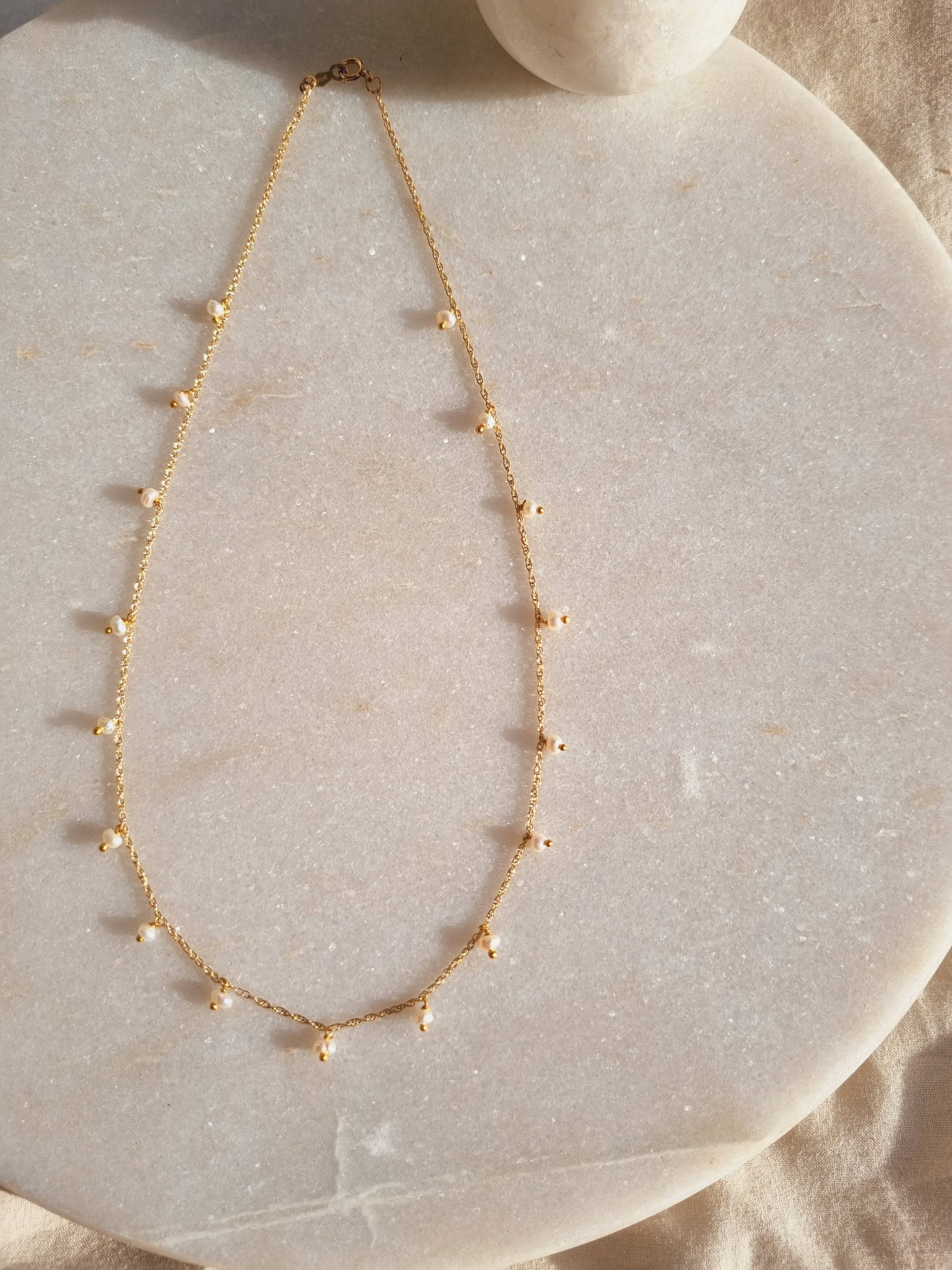 Fresh water cultured pearl roundel chain choker for women